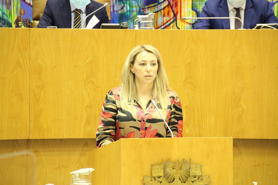 Apesar da ausência do Presidente do Governo, PS exige esclarecimentos e ...