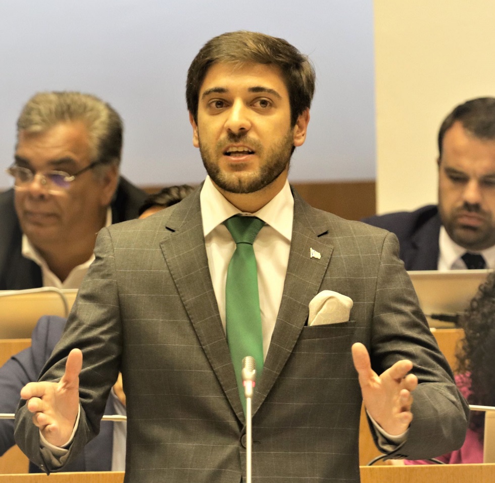 AÇORES | IL prefere cobrar serviços a visitantes, pelo que foi único ...