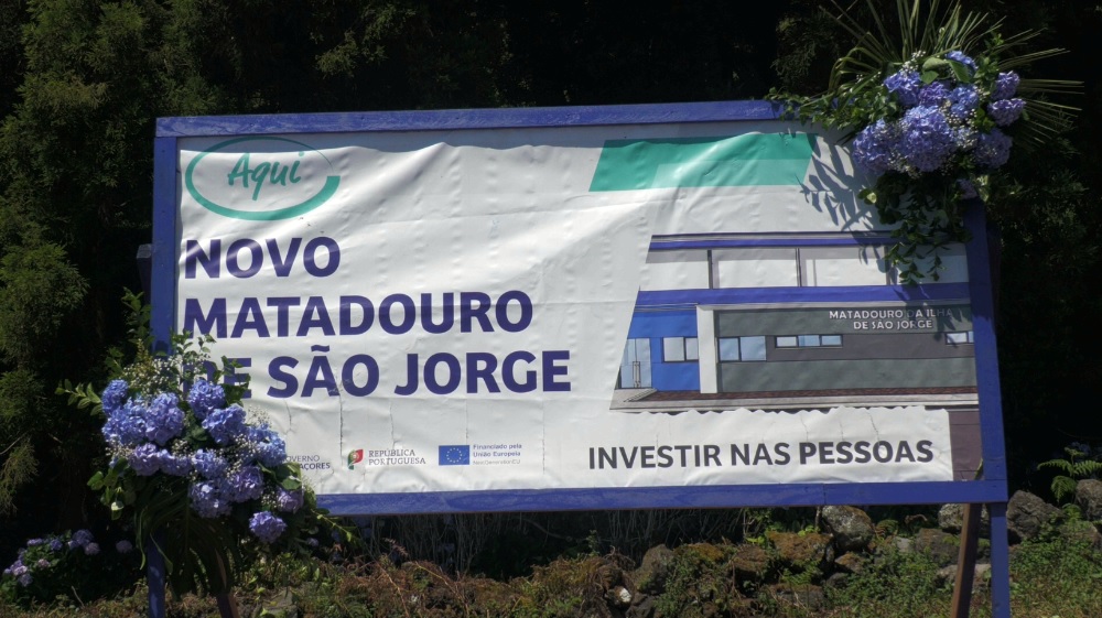 CALHETA | Dia Histórico: primeira pedra do Matadouro de São Jorge ...