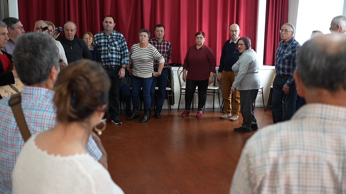 TOPO | Bailou-se o ‘Baile de Roda’ na Recreio Topense (c/ vídeo ...