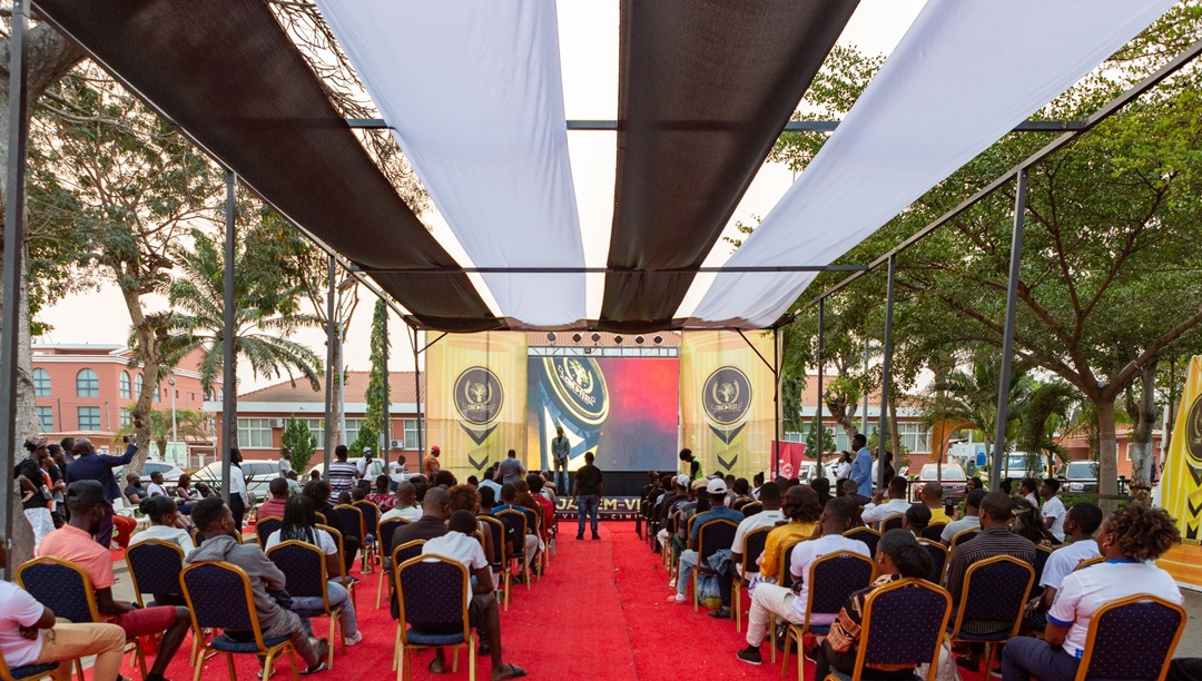 AÇORES | Filme “First Date” de Luís Filipe Borges é o grande vencedor ...